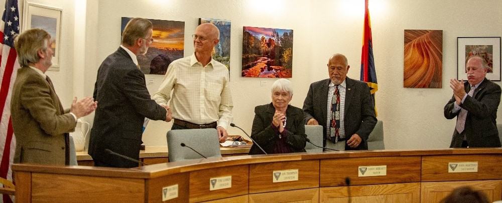 City Council gives warm goodbye to Lamkin and Thompson, welcomes new ...