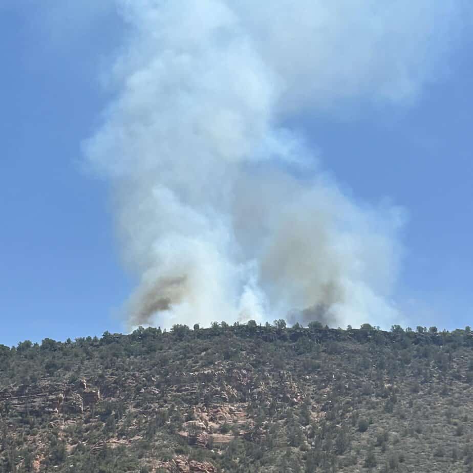 Sedona Fire District, U.S. Forest Service crews responding to wildfire ...