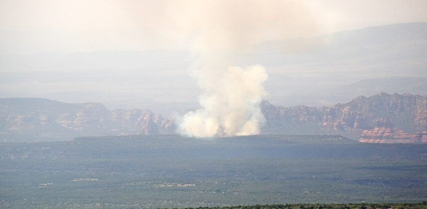 Sedona Fire District, U.S. Forest Service crews responding to wildfire ...
