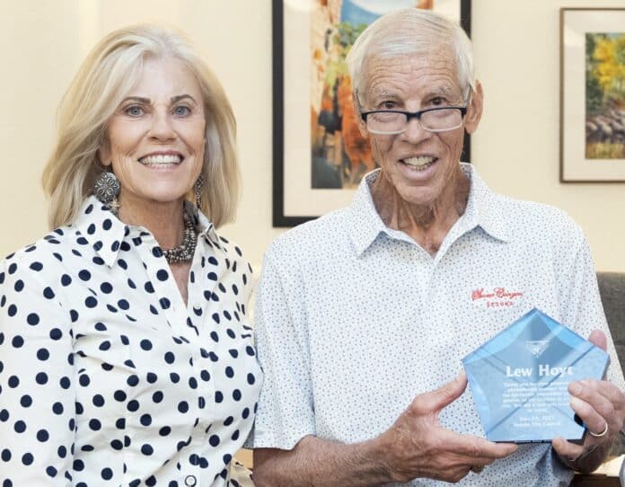 In memoriam of Lew Hoyt - Sedona Red Rock News