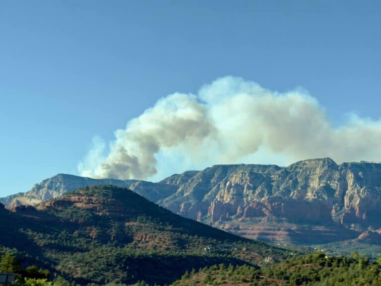Pocket Fire seven miles north of Sedona grows to 1,187 acres; as seen ...